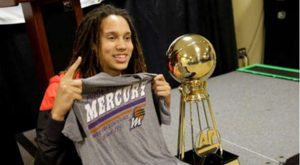 How Michael Jordan’s Wisdom Would Benefit the Troubled Brittney Griner ...